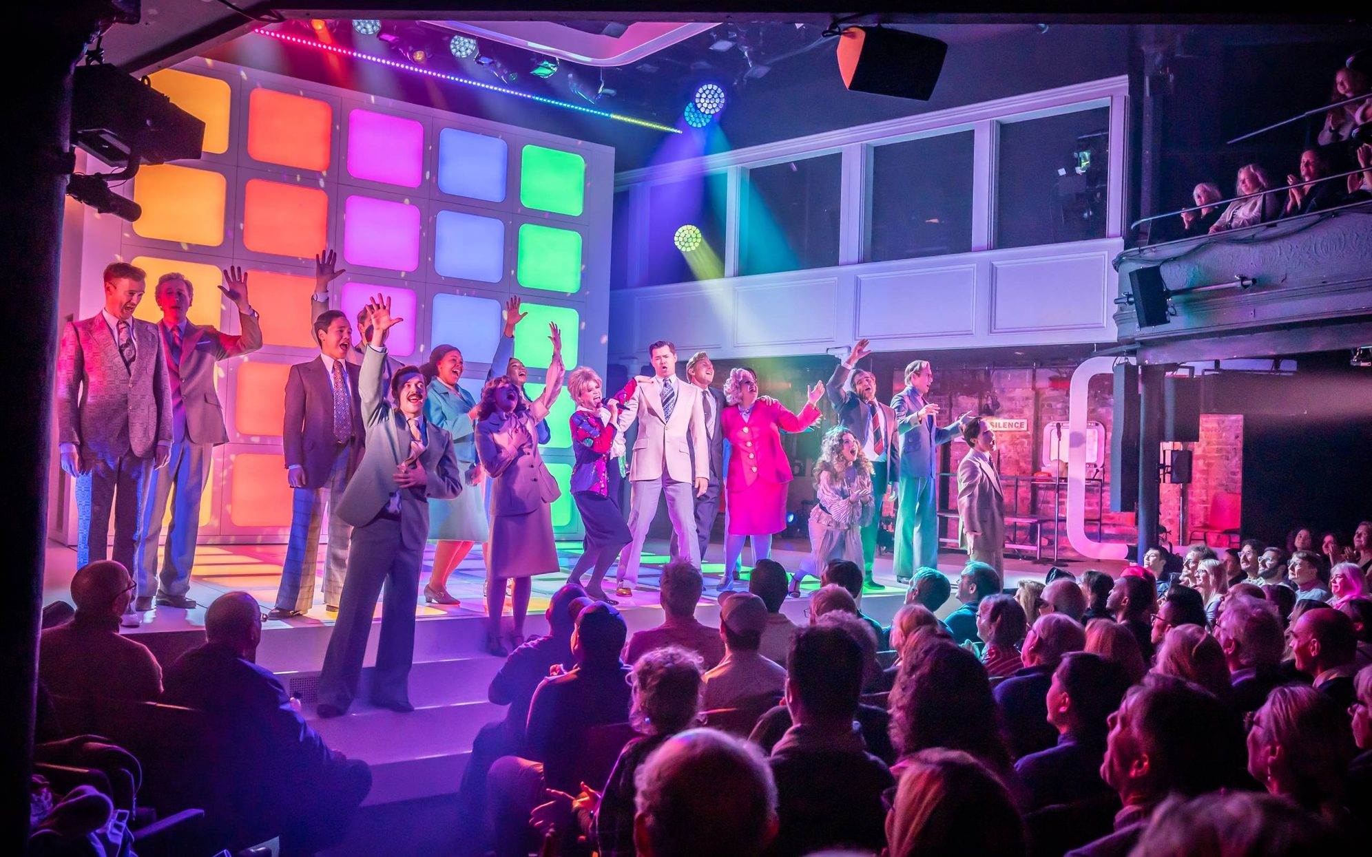 Facilities, Venue Guide & Seating Plan | Almeida Theatre, London