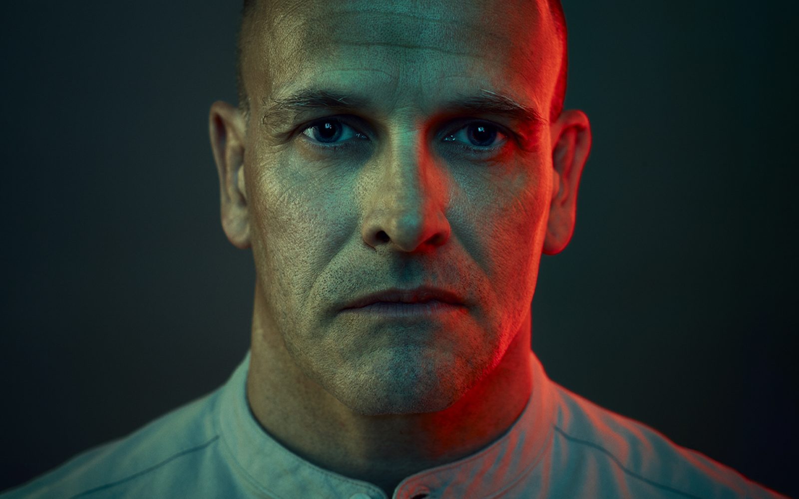 A Mirror | Almeida Theatre